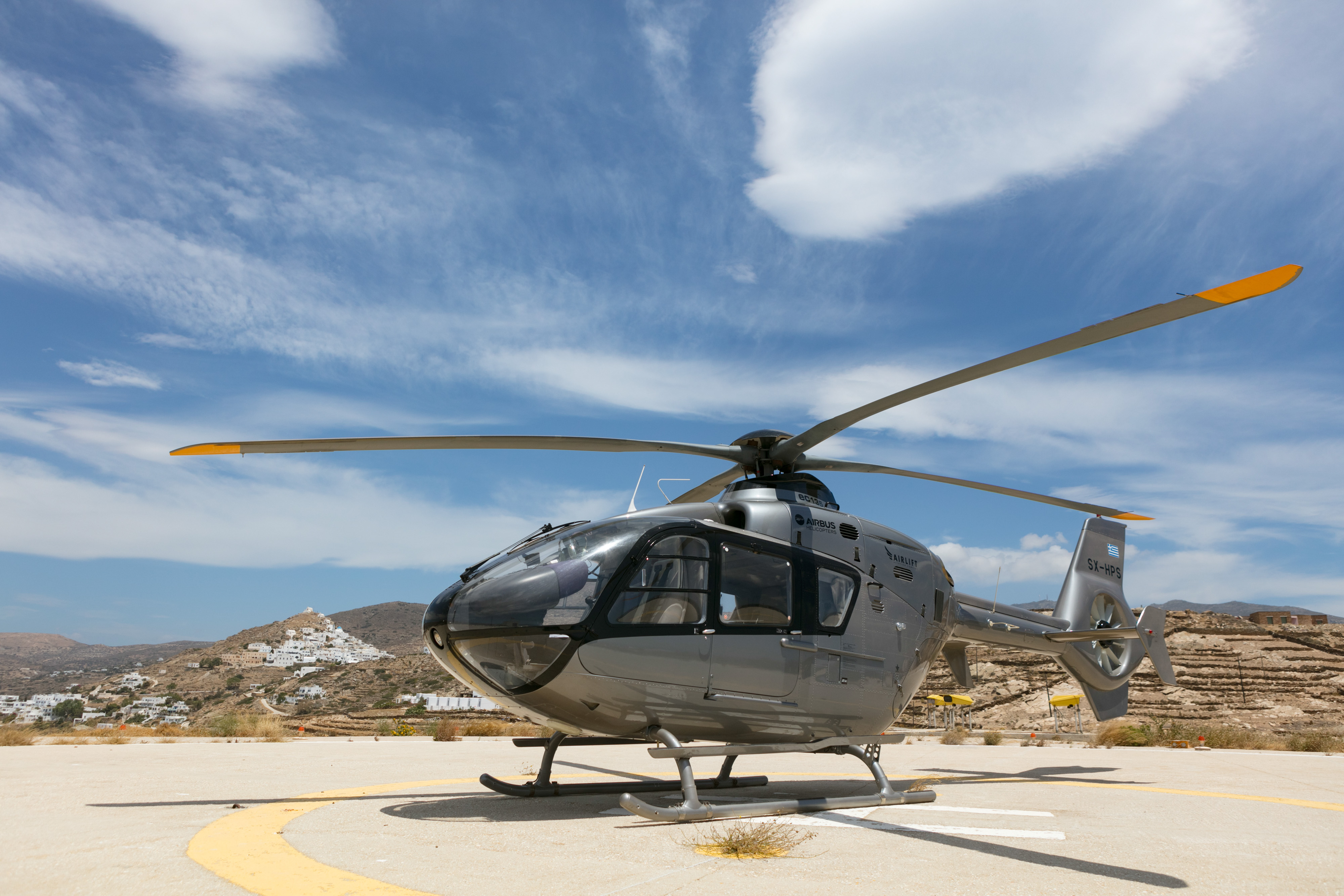Airbus Helicopters EC135 - Airlift - Helicopter charter - Helicopter rental