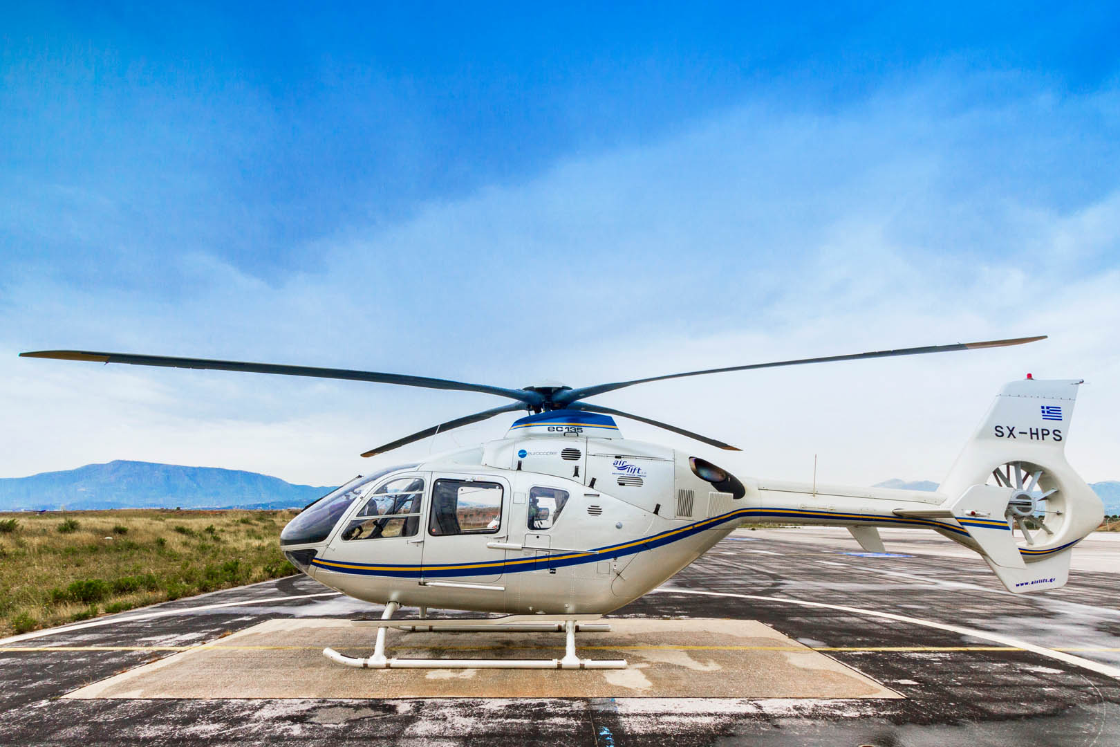 Airbus Helicopters EC135 - Airlift - Helicopter charter - Helicopter rental