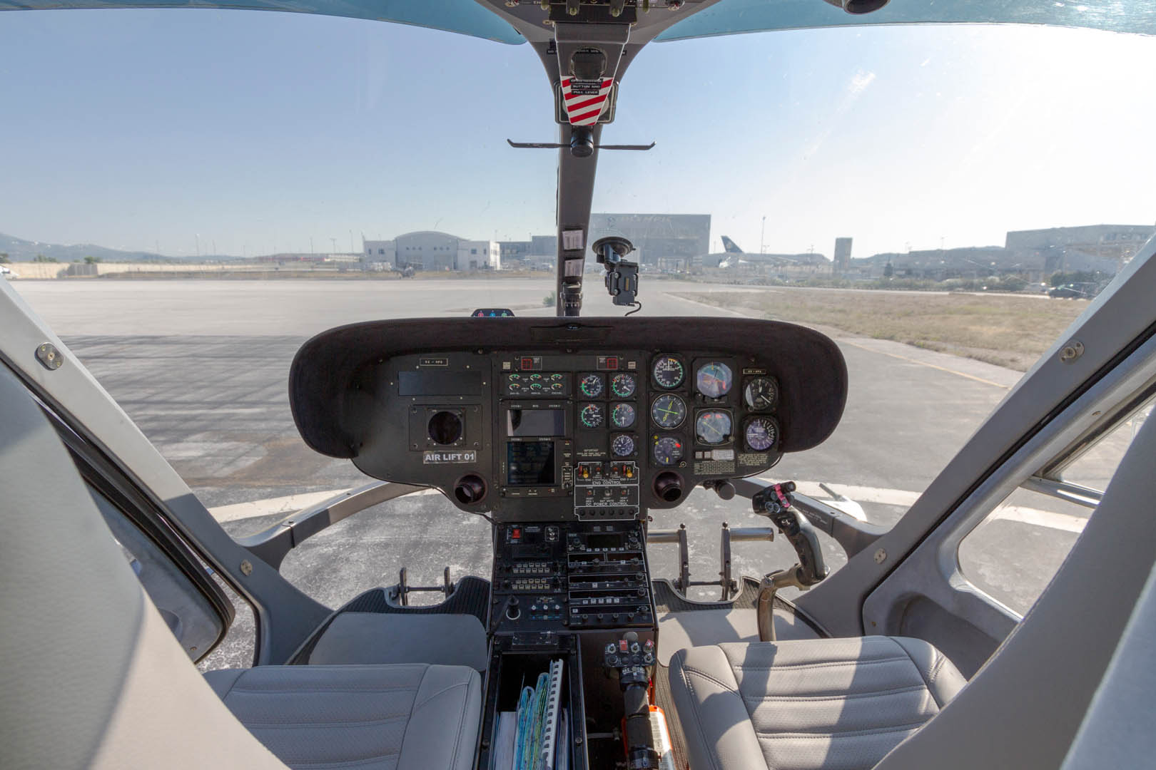 Airbus Helicopters EC135 - Airlift - Helicopter charter - Helicopter rental